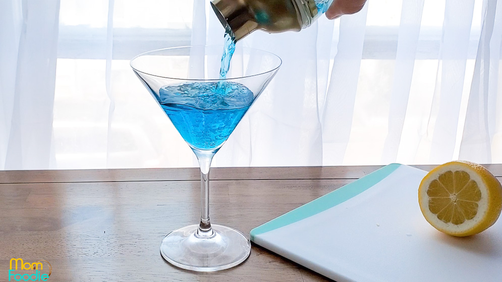 Blue Cosmopolitan Cocktail Recipe - Blue Cosmo Martini - Mom Foodie