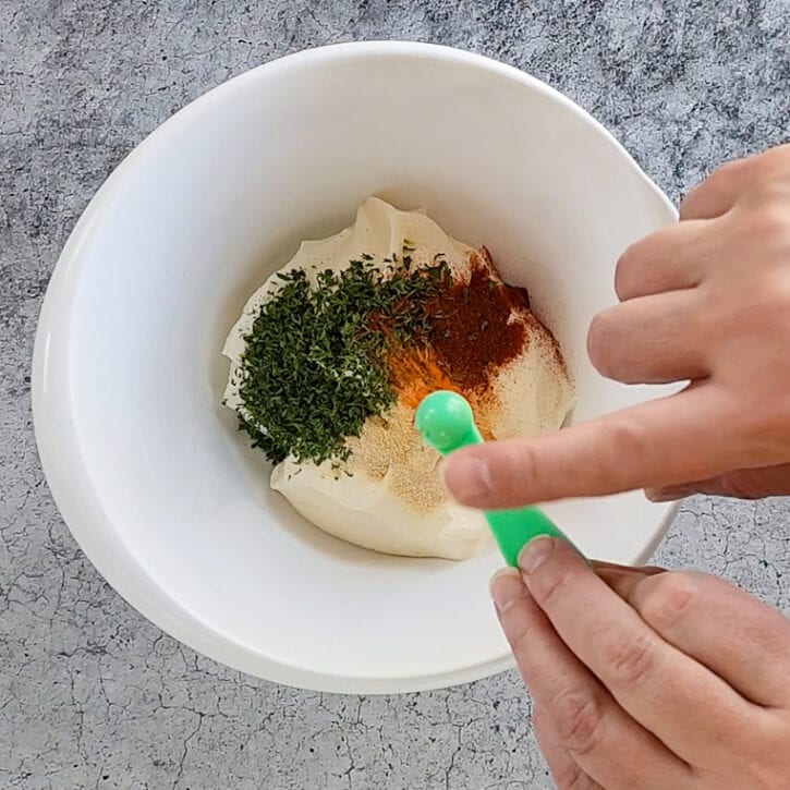 Seasoned Sour Cream Dip Recipe - Mom Foodie