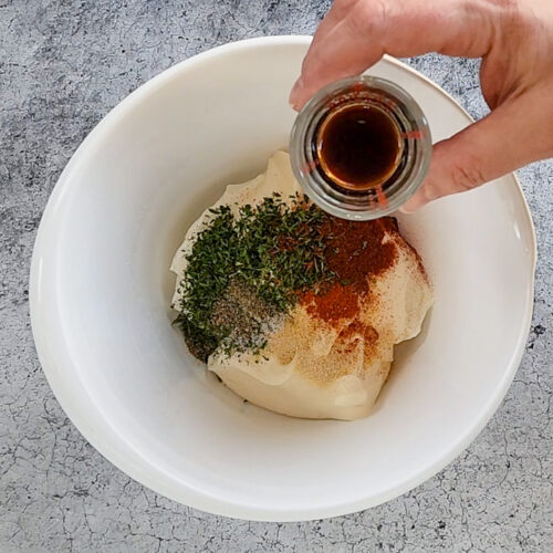 Seasoned Sour Cream Dip Recipe - Mom Foodie