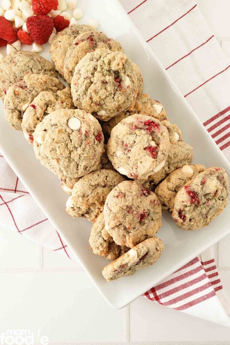 Raspberry Cheesecake Cookies {Subway Copycat} - Mom Foodie