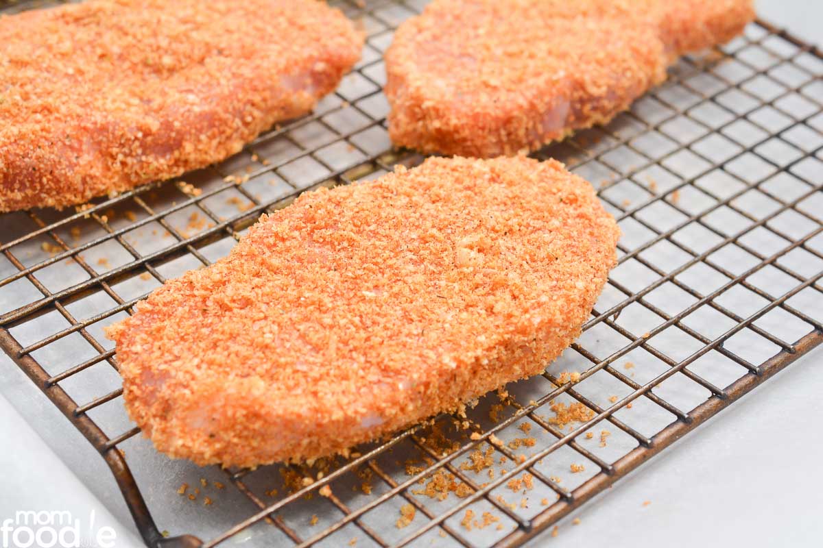 Keto Breaded Pork Chops Recipe - Mom Foodie