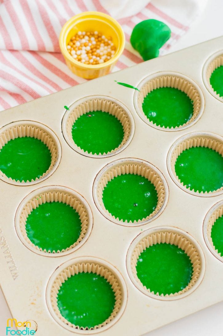 Green Velvet Cupcakes with Shamrock Toppers - Mom Foodie