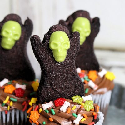 DIY Surprise Inside Halloween Witch Hats : Edible Treat Boxes - Mom Foodie