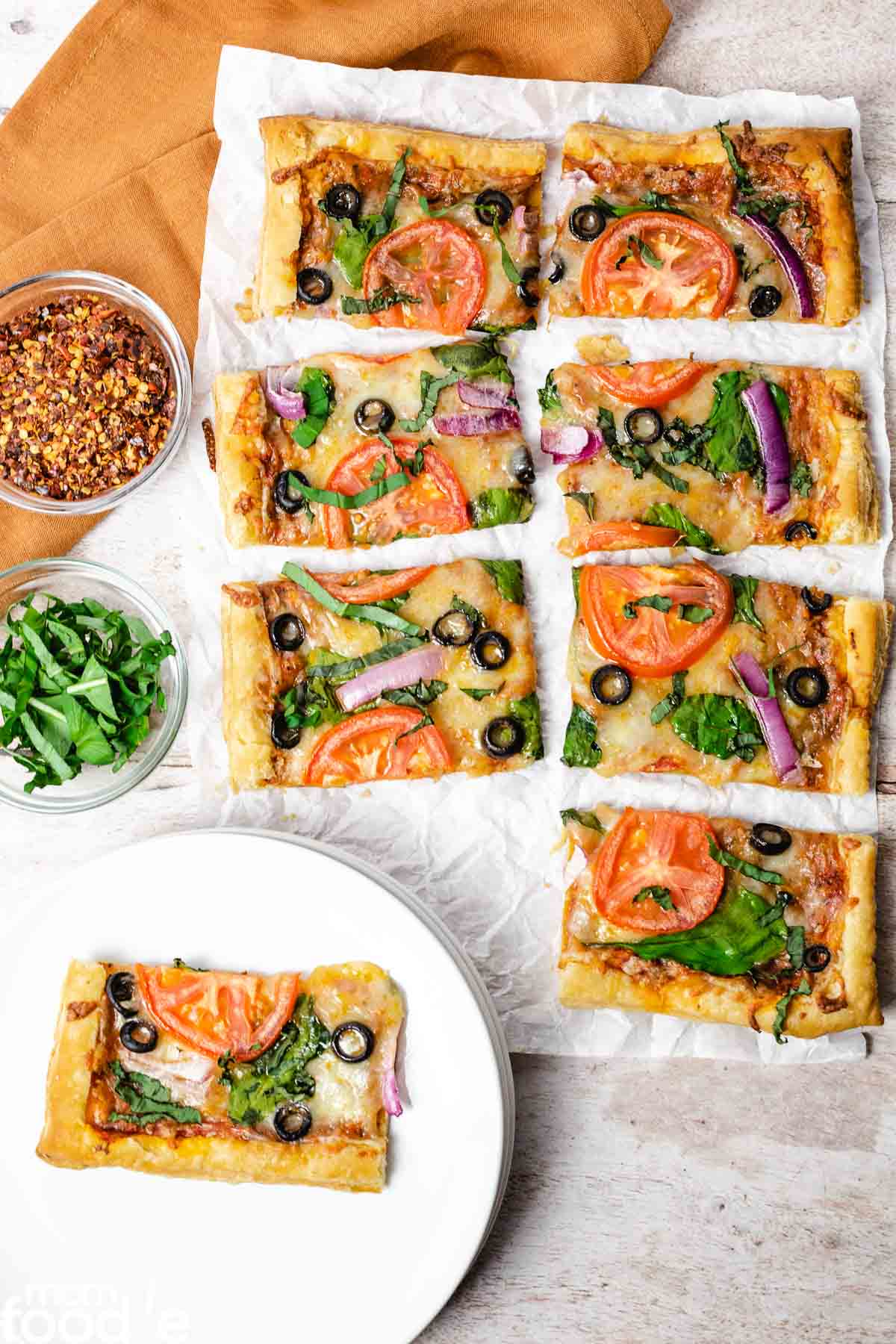 Puff Pastry Pizza with Vegetables - Mom Foodie
