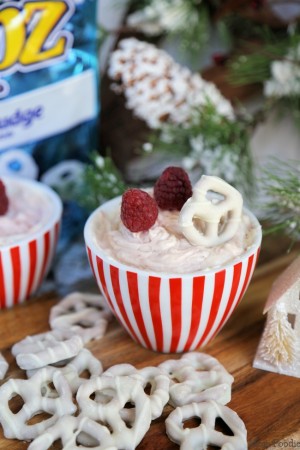 Raspberry Cheesecake Dip - Mom Foodie