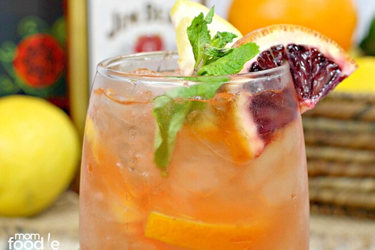 Bourbon Iced Tea with Citrus - Mom Foodie