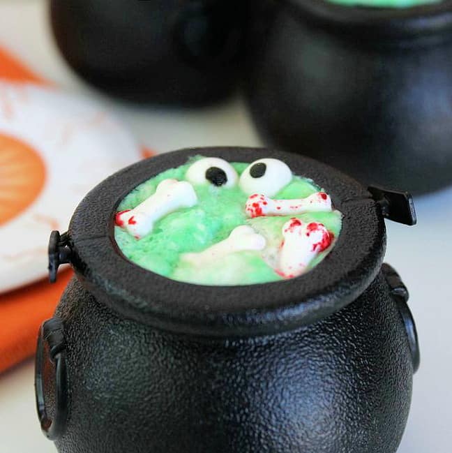 Jell-O Witch's Stew Cauldron | Halloween Dessert Recipe - Mom Foodie