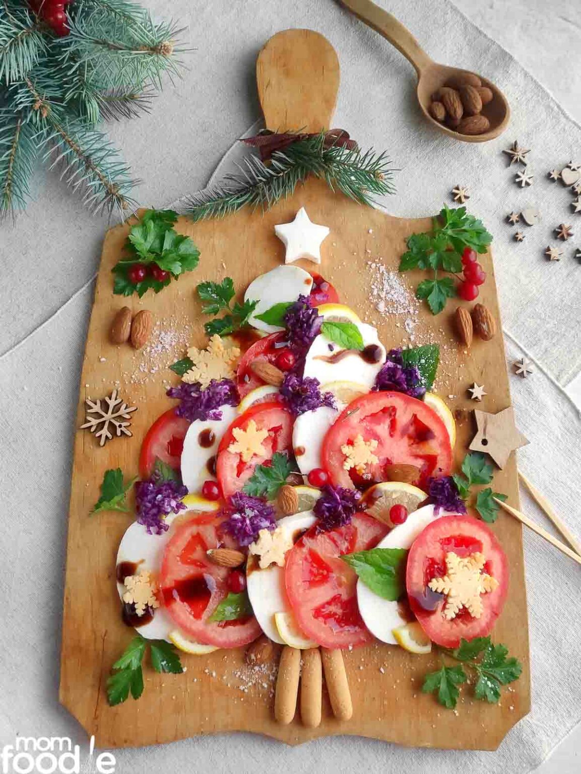 Christmas Caprese Salad - Mom Foodie