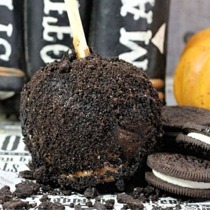 Oreo Caramel Apples Recipe - Mom Foodie