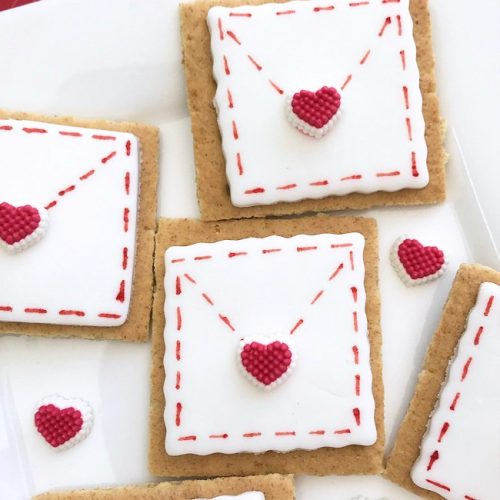 Valentines Day Treats - Easy Valentine Love Letters Grahams - Mom Foodie